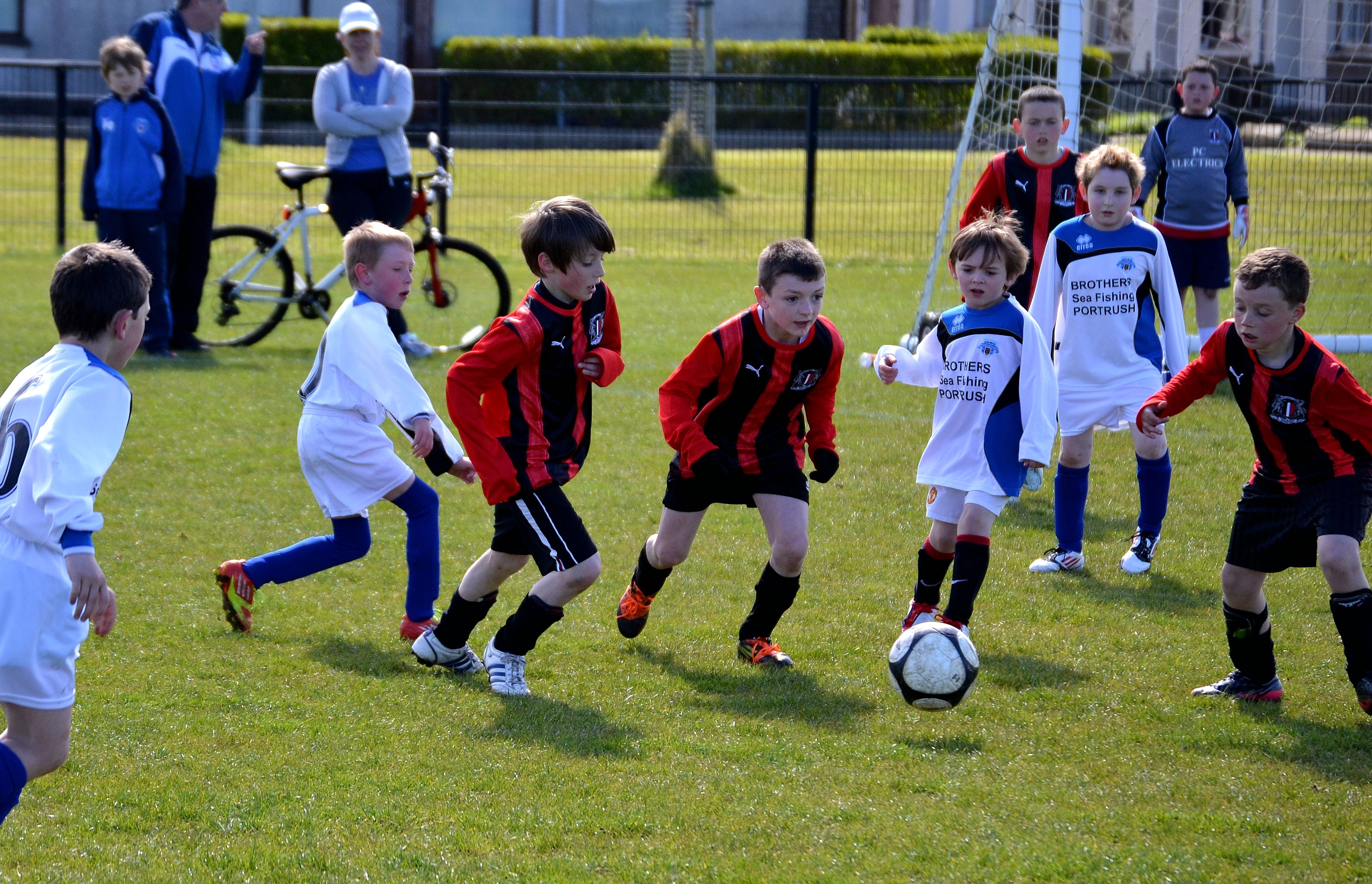 Playing Football - Cliparts.co