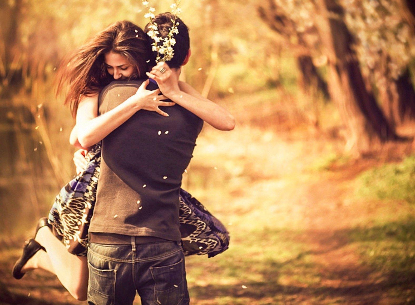 Power Hug: 9 Benefits Of Hugging That Everyone Should Know ...